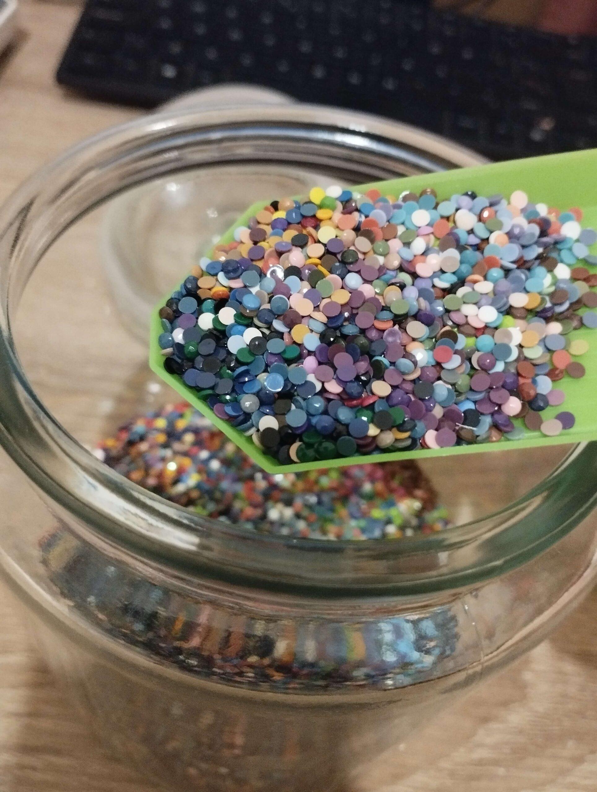 How To Make A Decorative Confetti Glass Bottle - Craftsonfire