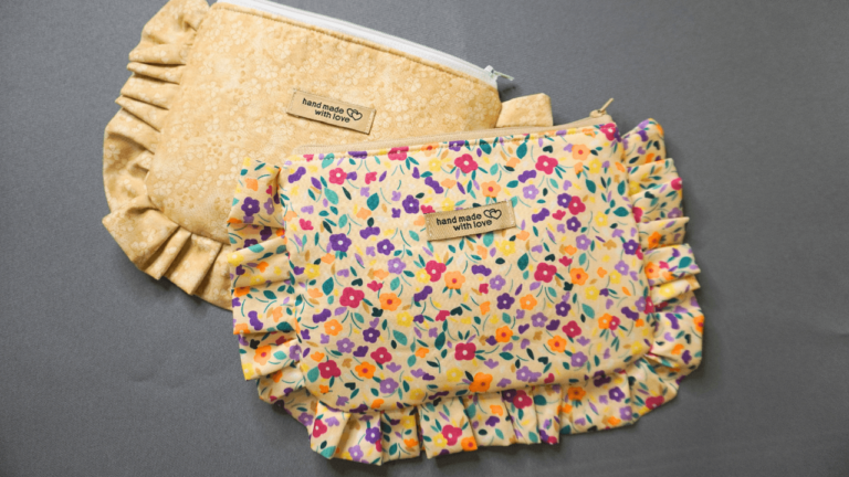 Handmade Ruffle Fabric Bookmarks in 15 Minutes (Sewing tutorial ...