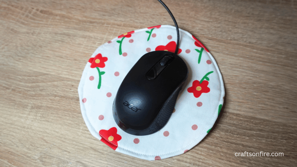 How To Sew A Mouse Pad - Craftsonfire
